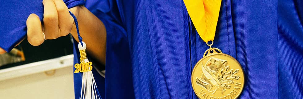 Accessories | ( Shop by graduation type > College and University ...